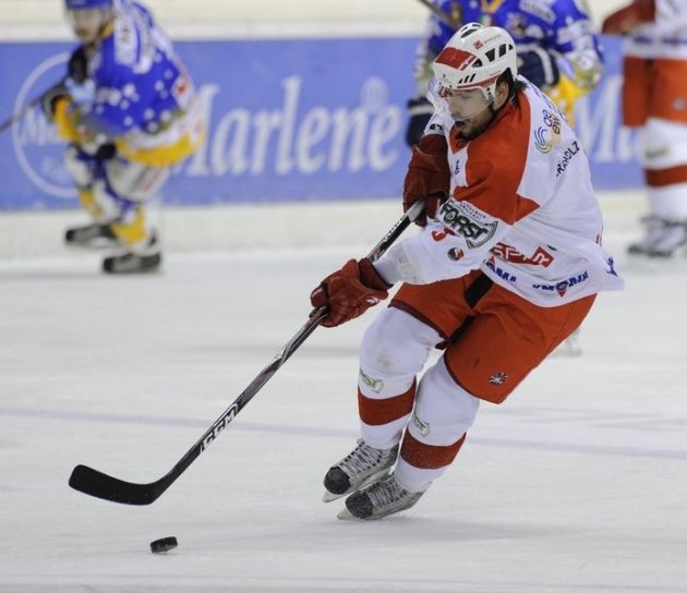 Intervista con Christian Walcher, 500 volte biancorosso - Hockey Club ...